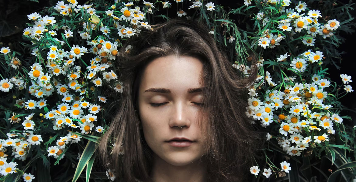 Jet-lagged skin, the surprising way the clocks changing can affect your ...